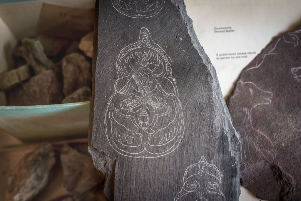 Famed Archaeologist 'Discovered' His Own Fakes at 9,000-Year-Old ...