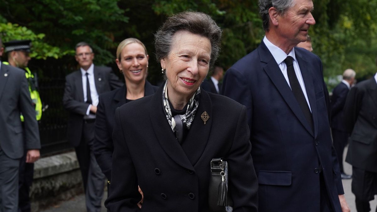 Princess Anne is first royal to attend Aden Veterans service | Woman & Home