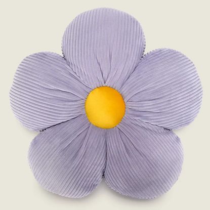 Lily Allen makes a case for nostalgic ‘bloomcore’ aesthetic | Ideal Home