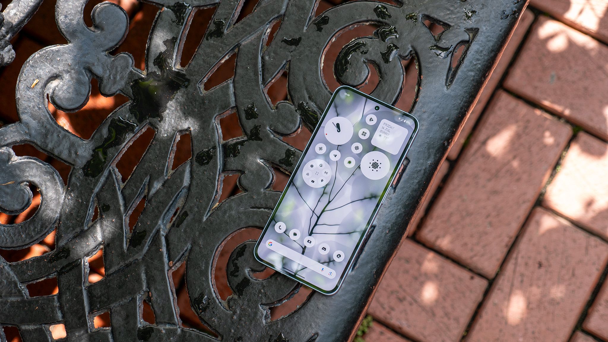 Nothing Phone (2) update brings new Photo widget and other features ...