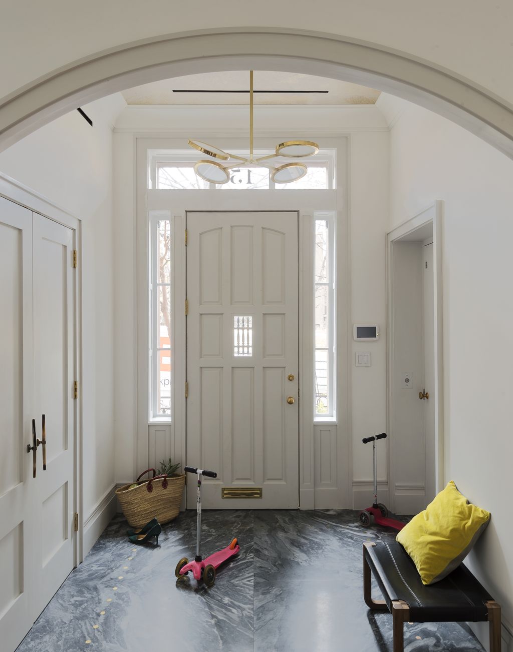 Explore this glamorous townhouse in Brooklyn with serious design flair ...