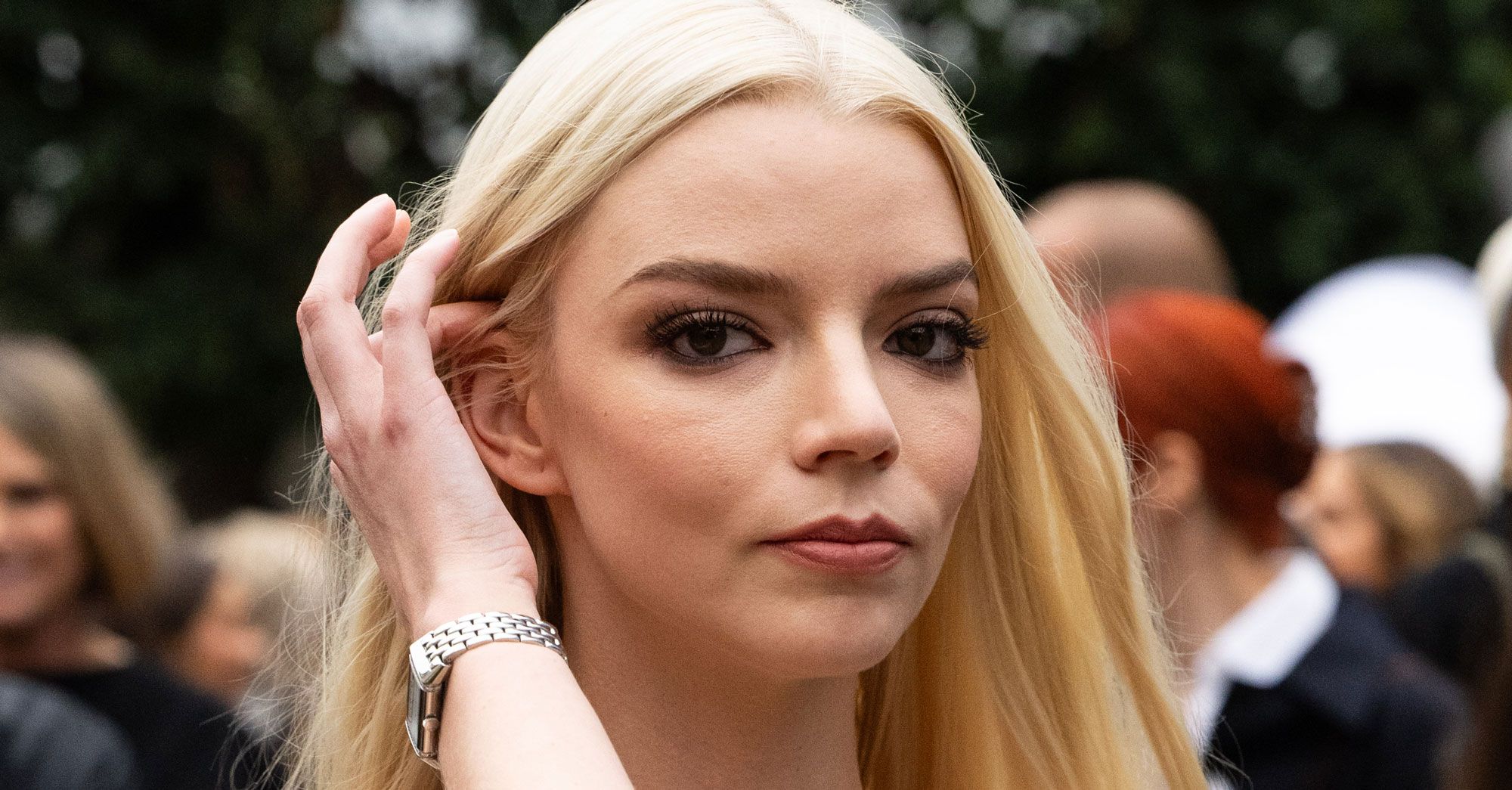 Anya Taylor-Joy ha viaggiato con il top alla moda che indosserei ...