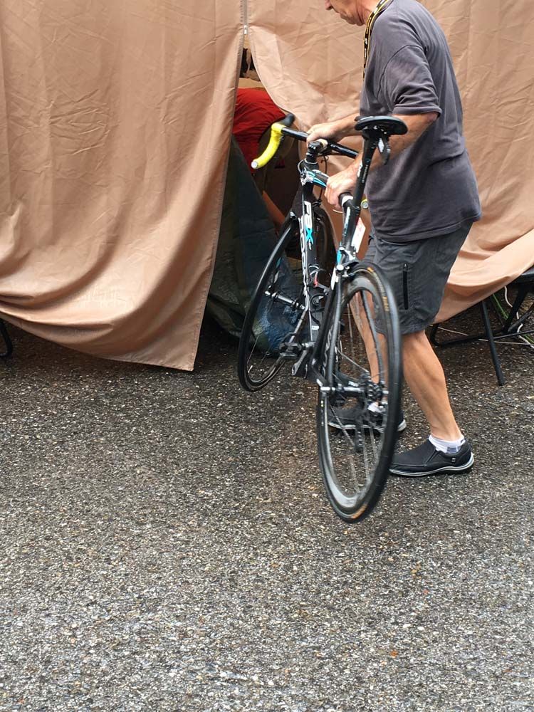 UCI uses X-ray machine to search for mechanical doping at the Tour de ...
