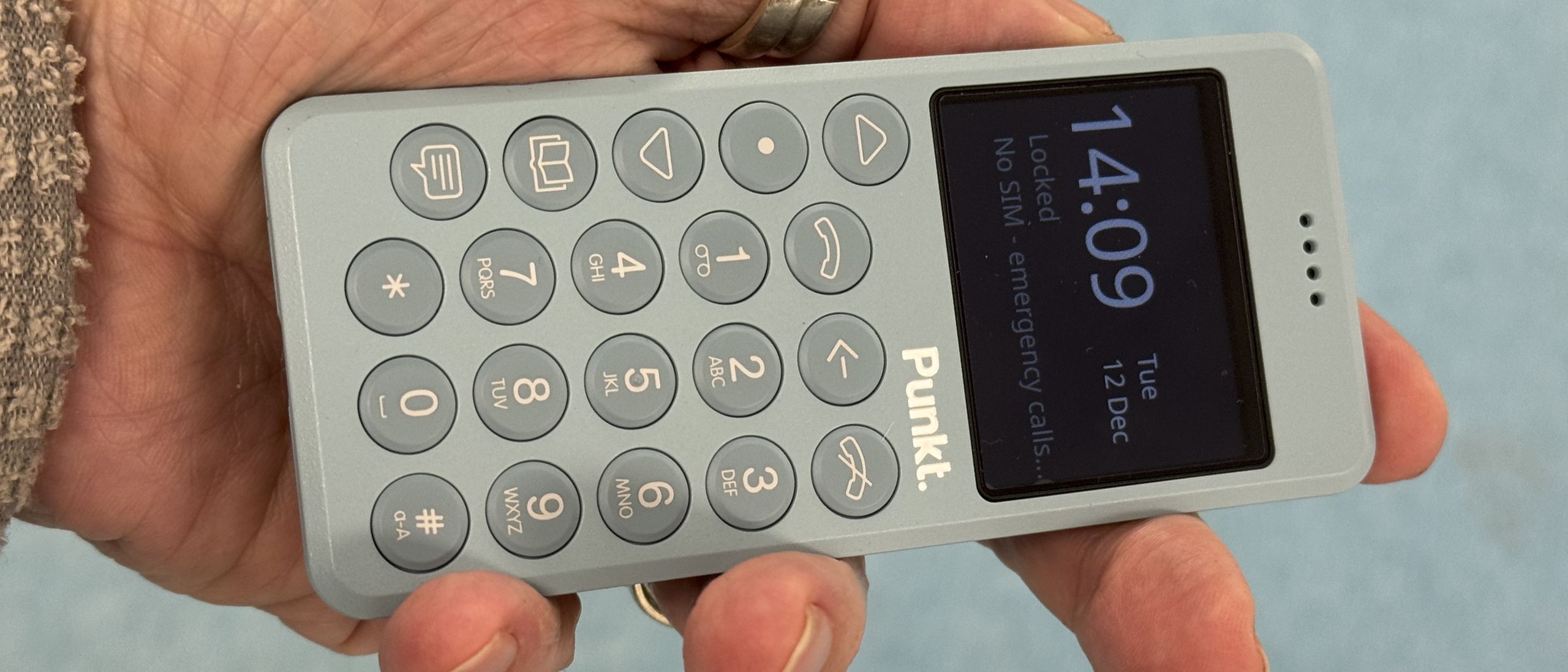 Punkt MP02 review: a stylish, minimalist 4G phone for digital detoxers ...