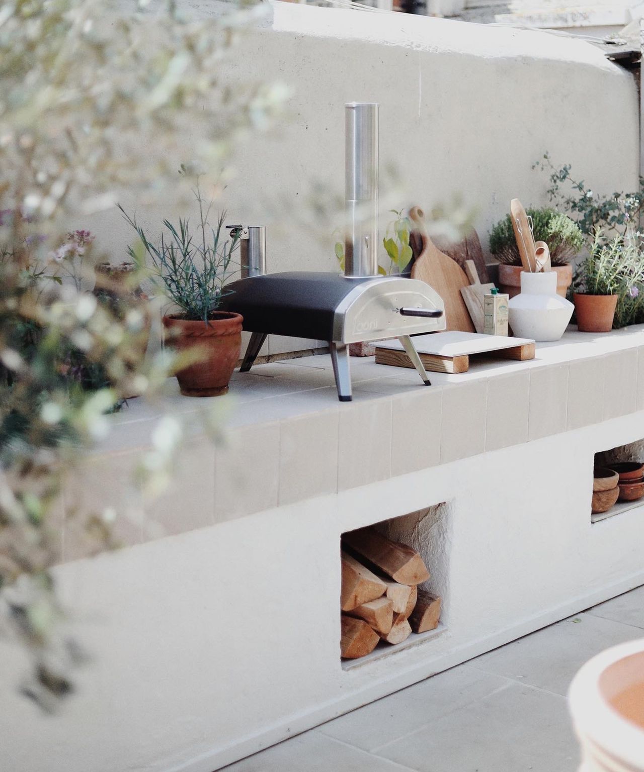 Pizza oven stand ideas: 12 great set-ups for outdoor cooking | Gardeningetc