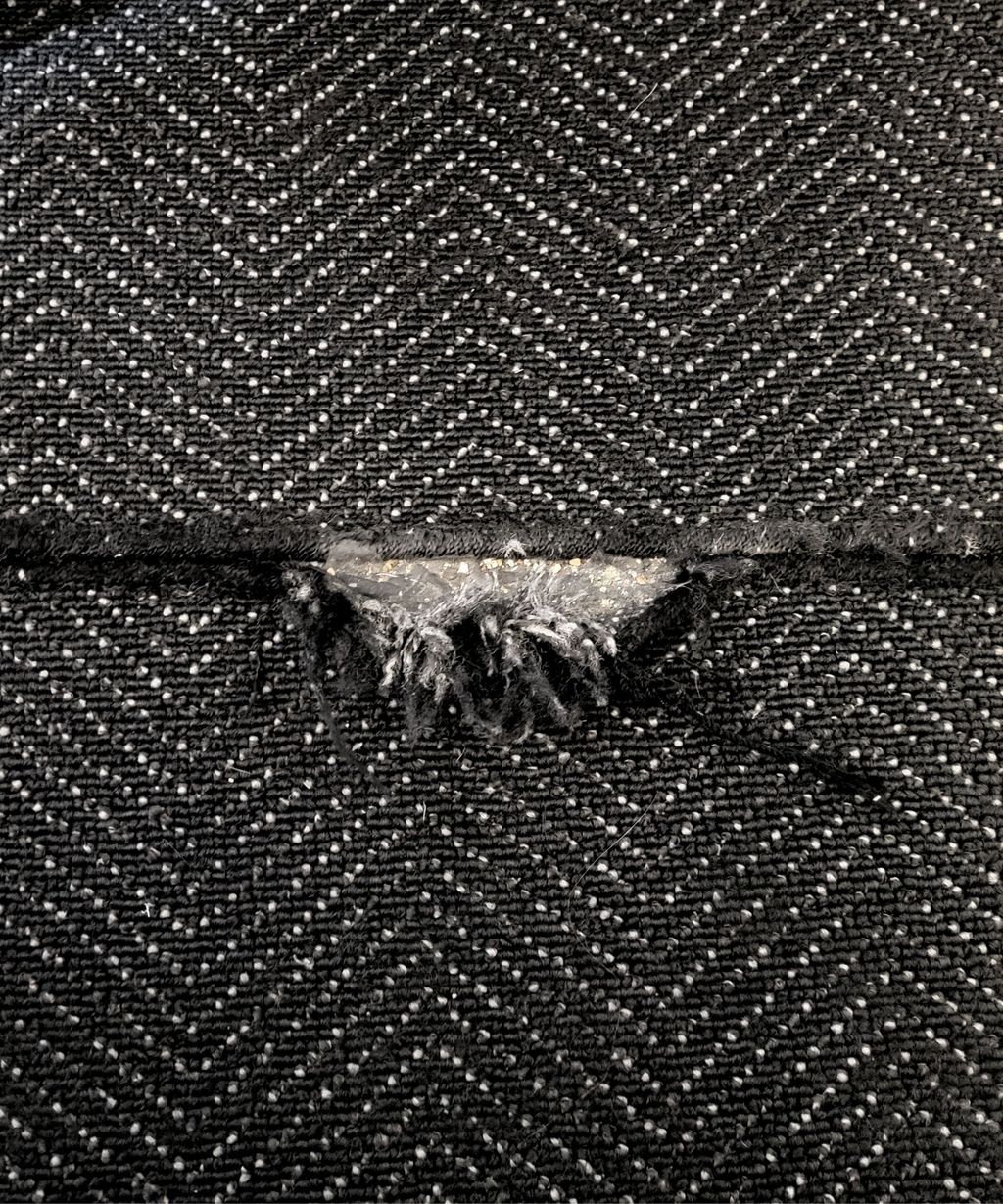 How to fix ripped carpet: 5 steps to restore its appearance | Homes and ...