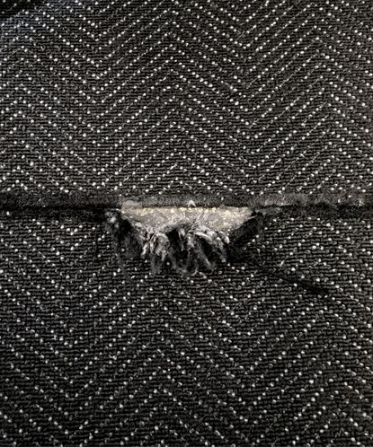 How to fix ripped carpet: 5 steps to restore its appearance | Homes and ...