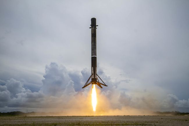 Spacex Tracking Camera Captures Epic Video Of Falcon 9 Rocket Landing