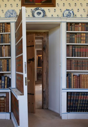 Chequers: The salvation and restoration of a house which became the ...