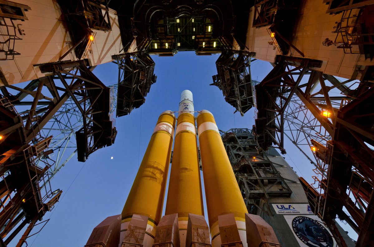 Photos: NROL-15 Spy Satellite Launches Aboard Delta 4 Heavy Rocket | Space