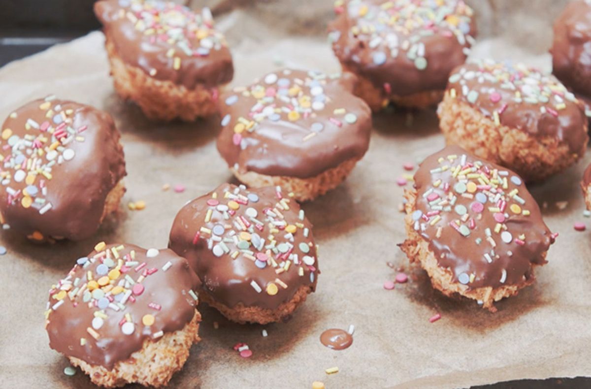 Chocolate and coconut party bites | Snack Recipes | GoodtoKnow