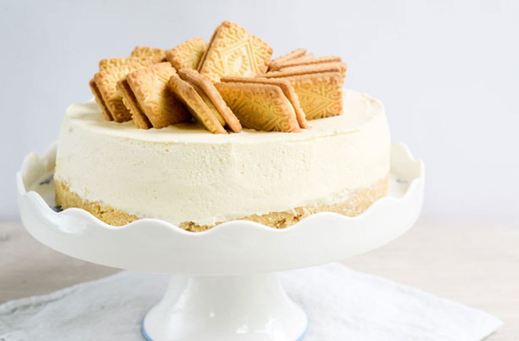 No-bake Custard Cream cheesecake | Dessert Recipes | GoodtoKnow