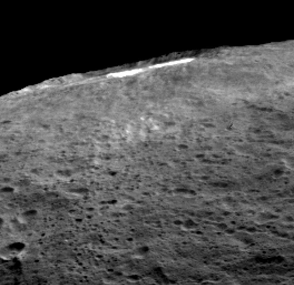 Mystery Solved? Ceres' Bright Spots Likely Made of Salt | Space