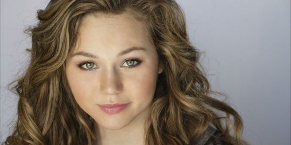 DC Universe Finally Finds Its Stargirl, Releases Official Synopsis ...