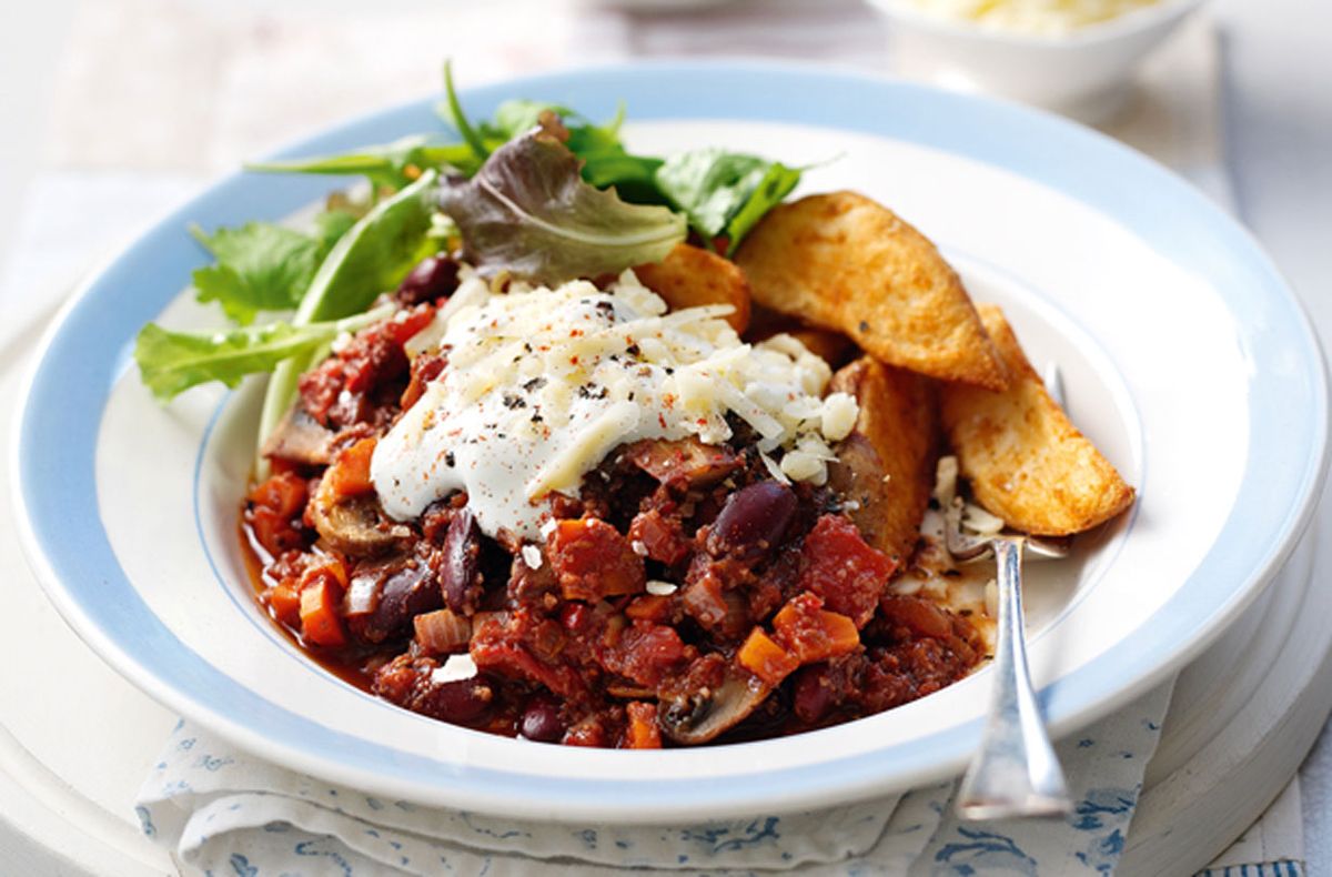Slow cooker chilli | Dinner Recipes | GoodtoKnow