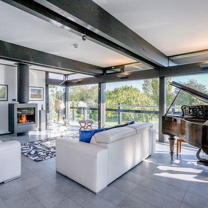 Take a look around this unique and contemporary German Huf Haus in ...
