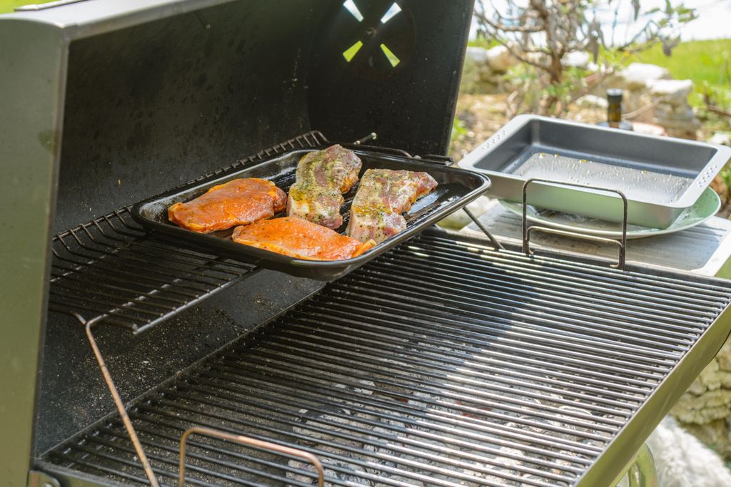 7 alternative ways to use your gas grill besides grilling | Livingetc