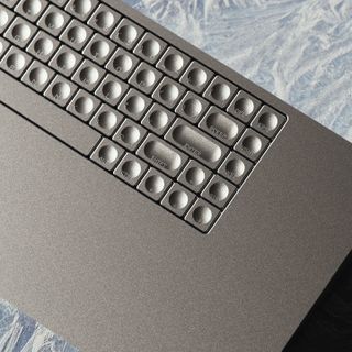 $1,600 aluminum Icebreaker keyboard breaks the bank — sports metal ...