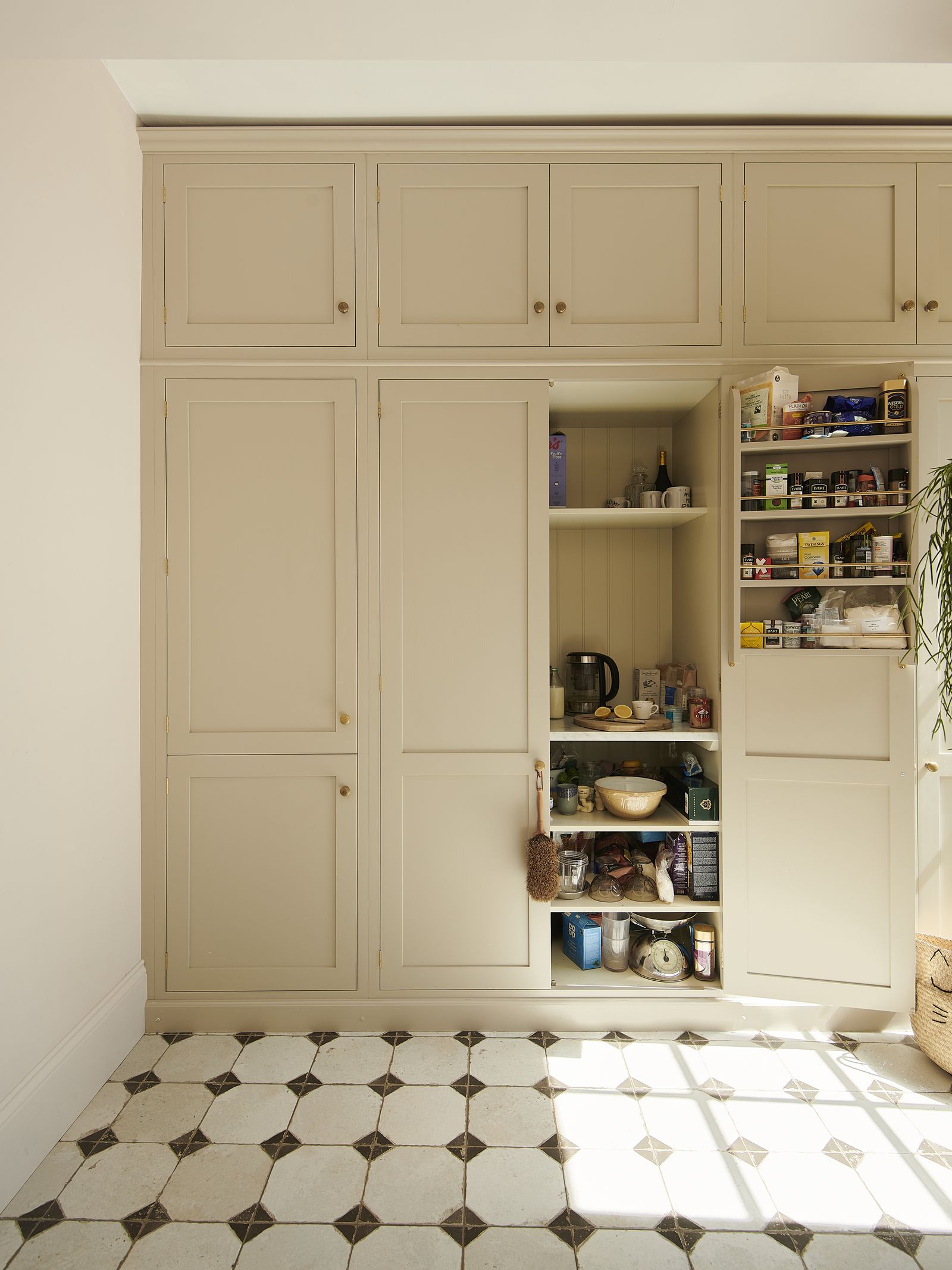 7 kitchen remodel mistakes experts urge you to avoid | Livingetc
