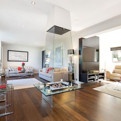 Peter Andre's House is on sale - it's had more than a 60 minute ...