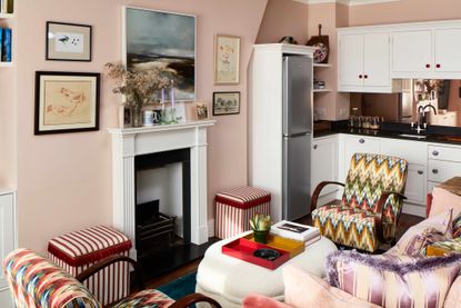 Explore a tiny London flat that's filled with color, eclectic vintage ...