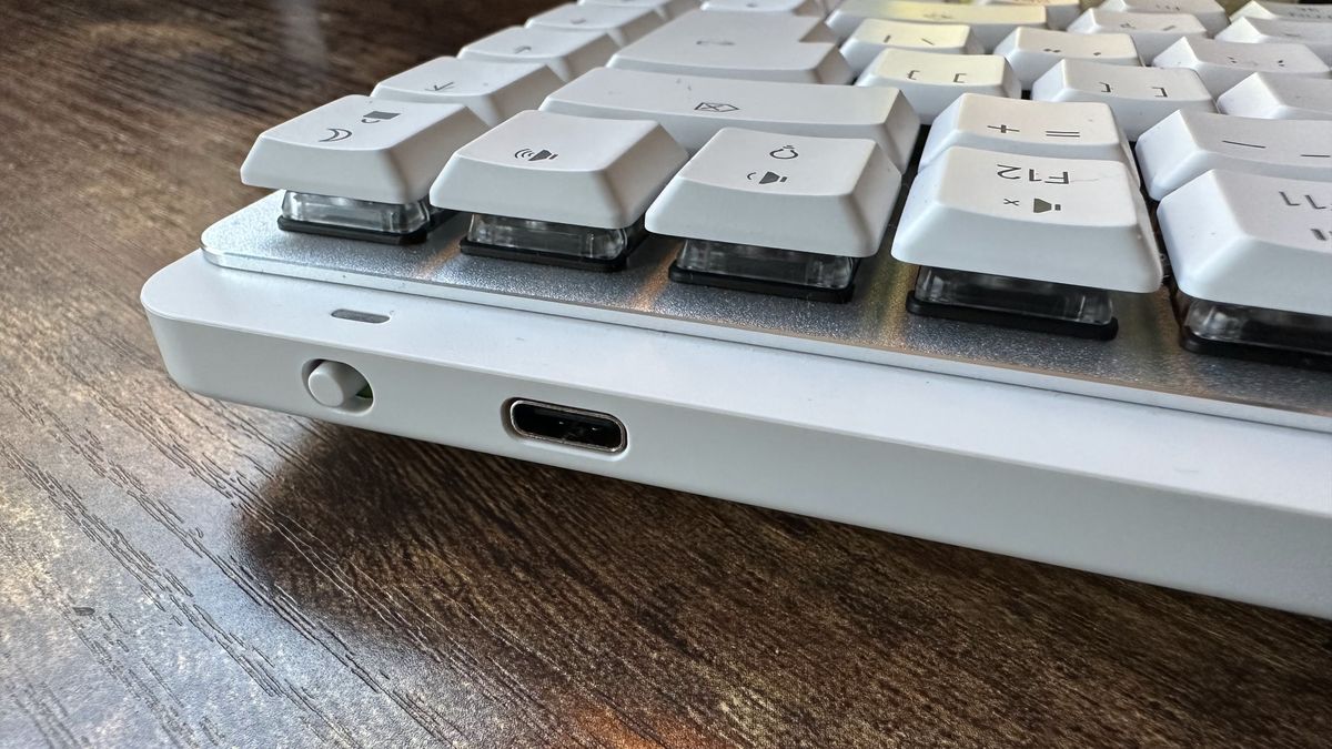 Logitech MX Mechanical Mini for Mac review: Satisfying keystrokes with ...