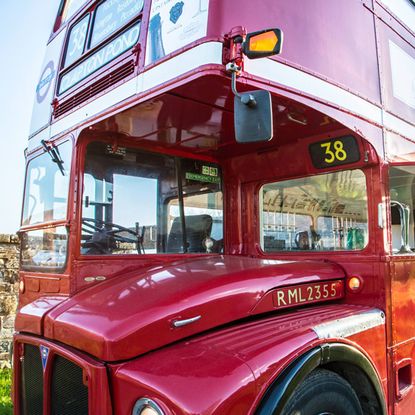 Man transforms London Routemaster bus into a mobile bar | Ideal Home