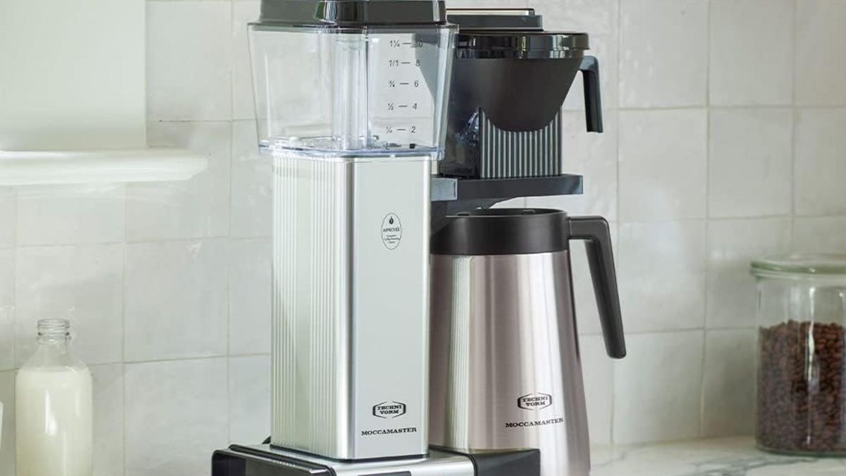 Moccamaster KBGT vs Moccamaster KBGV Select: similar with subtle ...