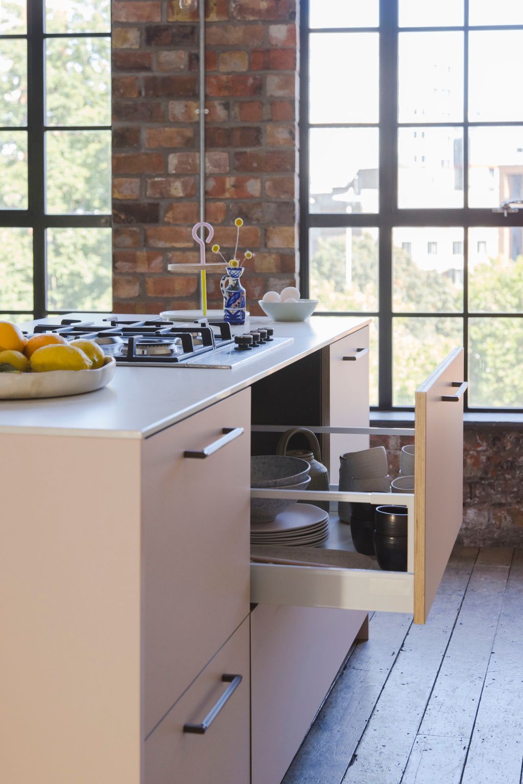 How to Organize Kitchen Drawers — 7 Expert-Approved Ways | Livingetc