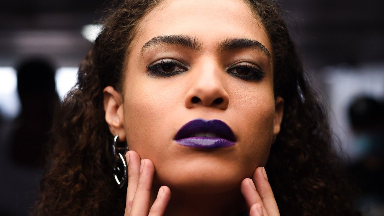 How to Treat Chin Acne, According to Dermatologists | Marie Claire