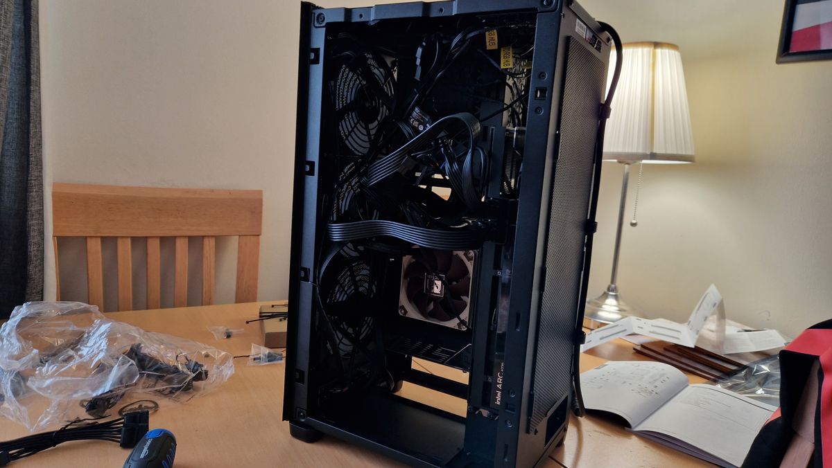 This case made my first PC build super easy and it's on sale for Cyber ...