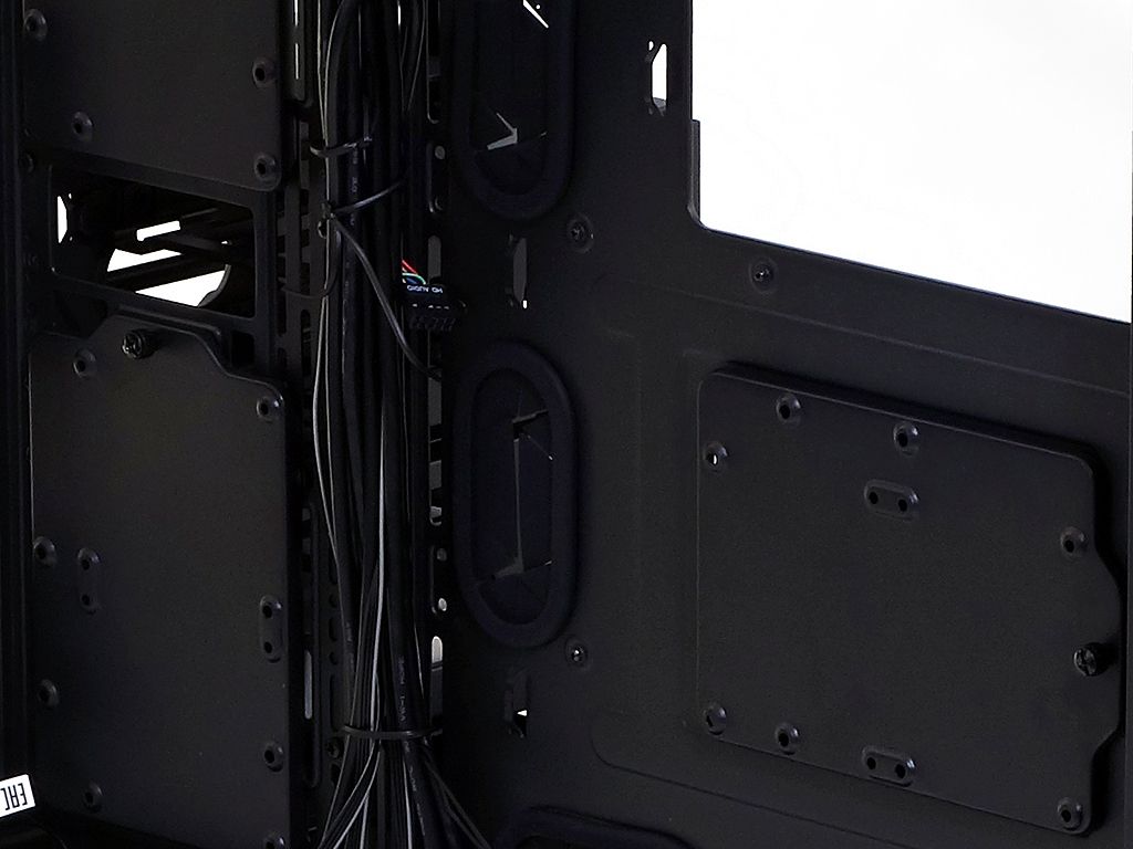 Thermaltake View 71 TG Review - Tom's Hardware | Tom's Hardware