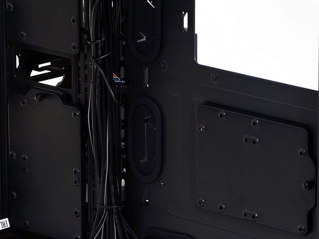 Thermaltake View 71 TG Review - Tom's Hardware | Tom's Hardware