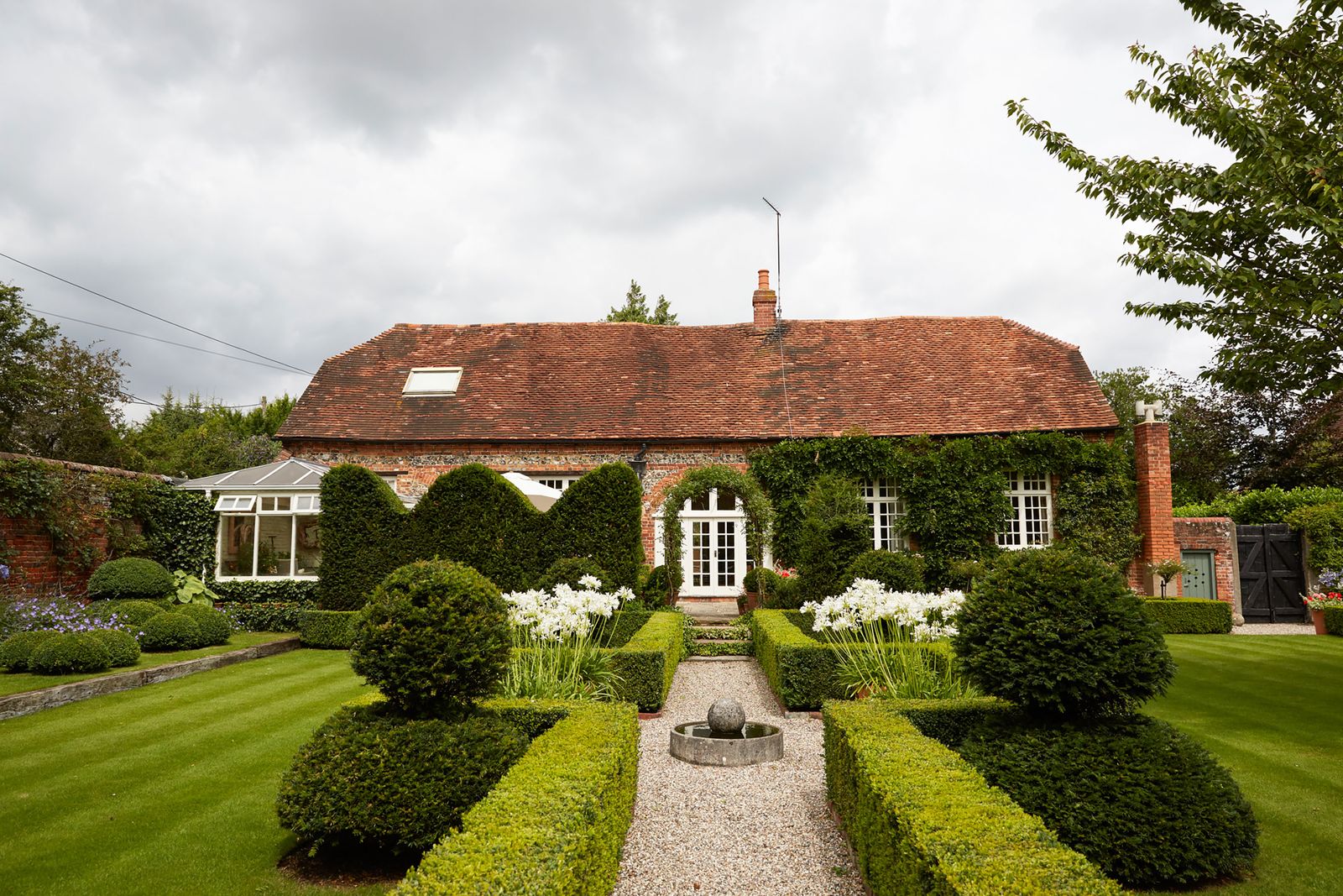 Garden layout ideas: 12 stunning ways to arrange your plot | Gardeningetc