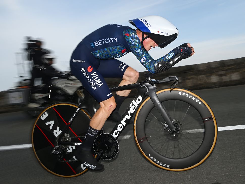 Tour de France final day tech: Curious choices, sponsor appeasement ...