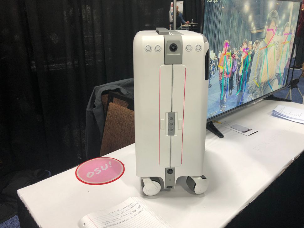 Self-Driving Luggage Just Followed Me Around at CES 2018 | Tom's Guide