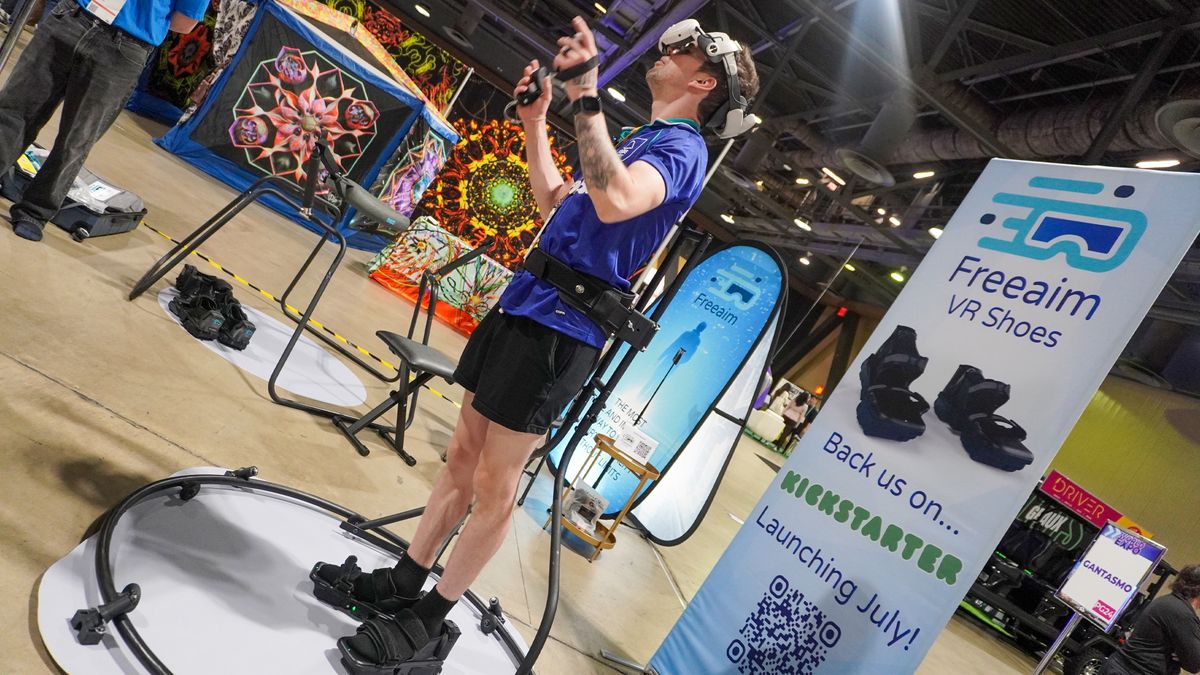 These VR shoes let me walk in place and control game movement — and ...