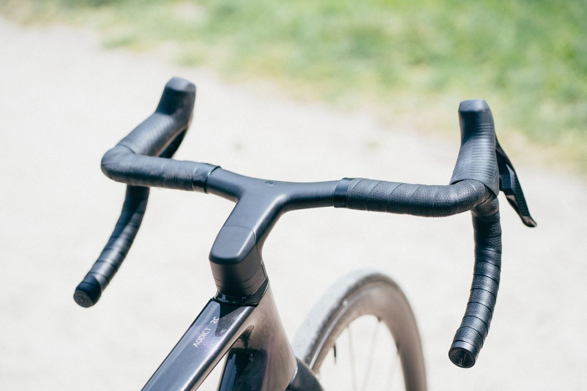 Scott Addict RC Ultimate review: Lightweight bikes aren't dead ...