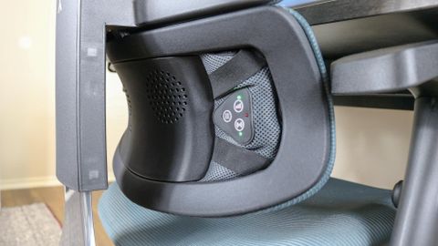 I just tried Razer’s new gaming chair that can heat you up or cool you ...