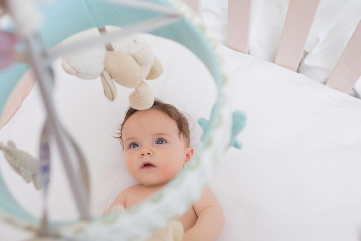 The best cot toys for your baby's crib | GoodtoKnow