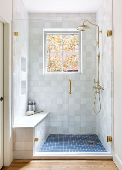 White shower tile ideas: 10 designs with white shower tile | Homes and ...