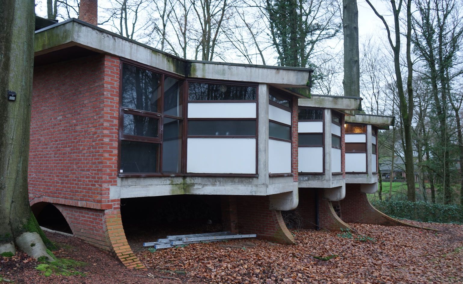 Take a tour of Renaat Braem's Maison Alsteens | Wallpaper