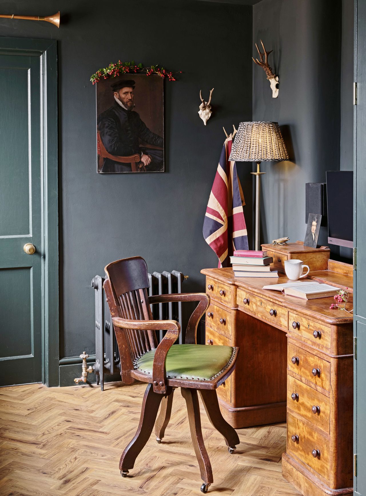 Tour this renovated Victorian country home all ready Christmas | Homes ...