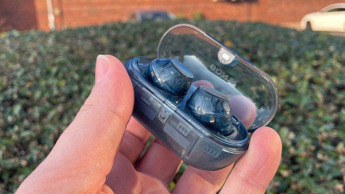 Finally! This might be our first proper evidence that the Sony WF ...