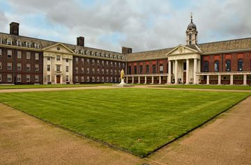 Sir Christopher Wren: The life and times of a legendary architect, from ...