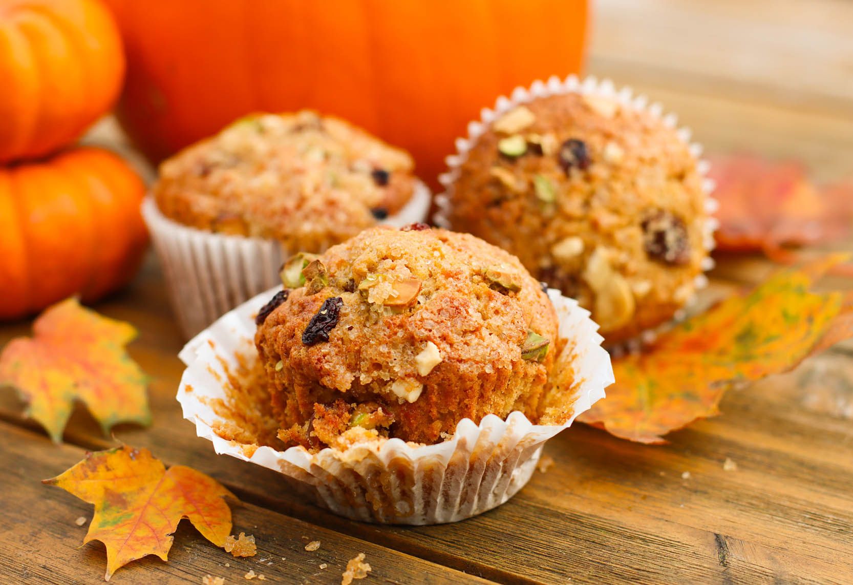 How to make pumpkin spiced muffins for a delicious Halloween-themed ...