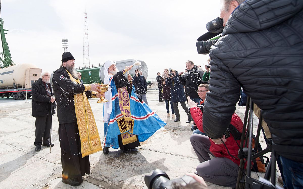 Russia's Space Traditions: 14 Things Every Cosmonaut Does for Launch ...