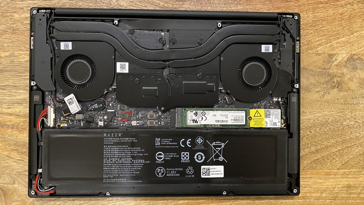 Razer Blade Stealth (Late 2020) Review: A Well-Executed Oddball | Tom's ...