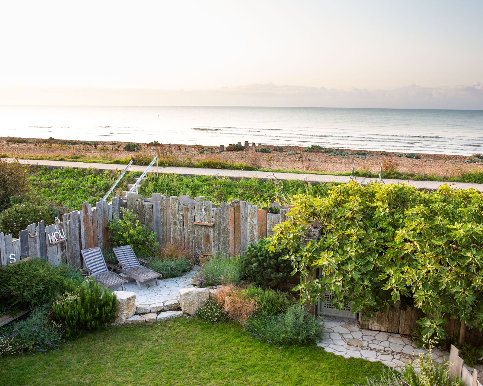 Coastal garden ideas: 10 ways to design gardens by the ocean | Homes ...