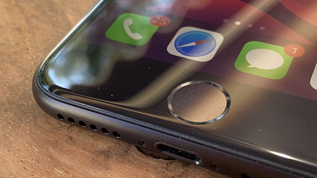iPhone SE (2020) review | Tom's Guide